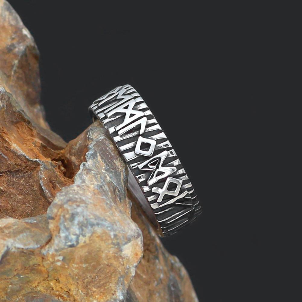 Nordic Rune Ring - Vikings Roar