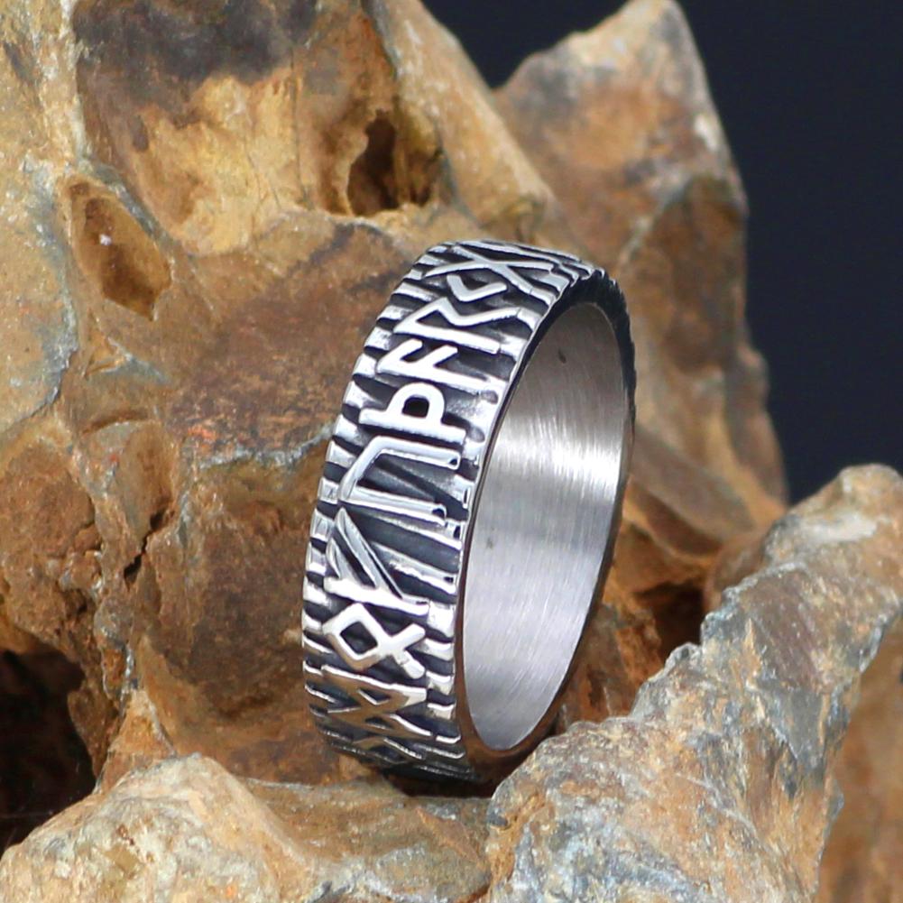 Nordic Rune Ring – Vikings Roar